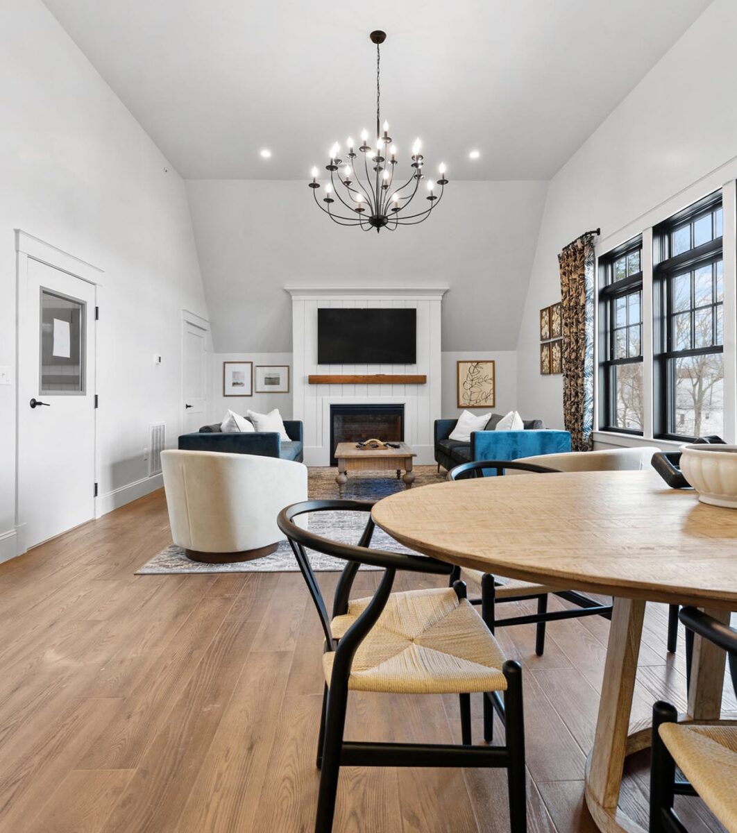 Davis Manor Plymouth